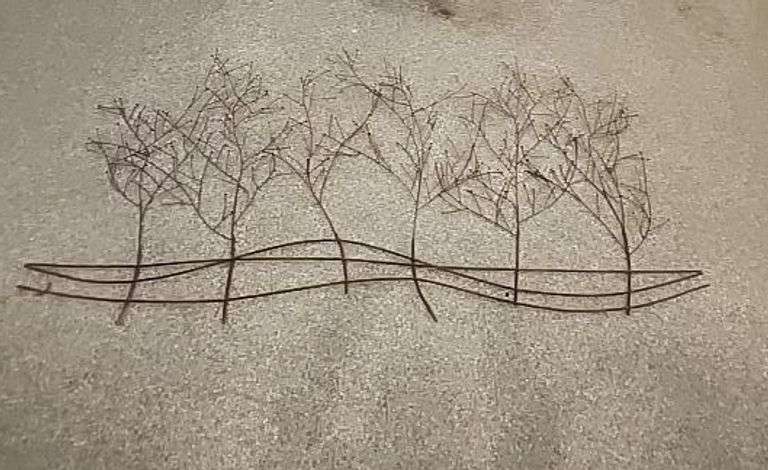 Large Metal Wire Decorative Wall Sculpture with Branch Motif - Auction Ohio