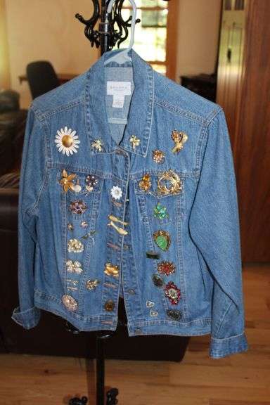 Denim Jacket & Brooches - Auction Ohio
