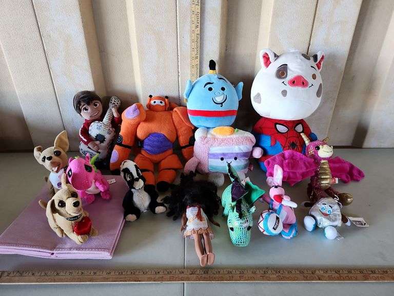 Assorted Plushies - Auction Ohio