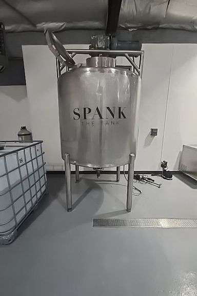 800 bbl Spank The Tank Stainless Steel Mixing Tank With With Motorized ...