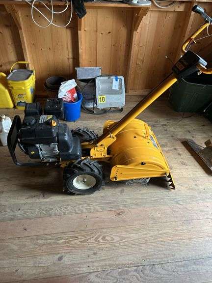 Cub Cadet RT 45 Rear Tine Tiller with Counter Rotating Tines - Auction Ohio