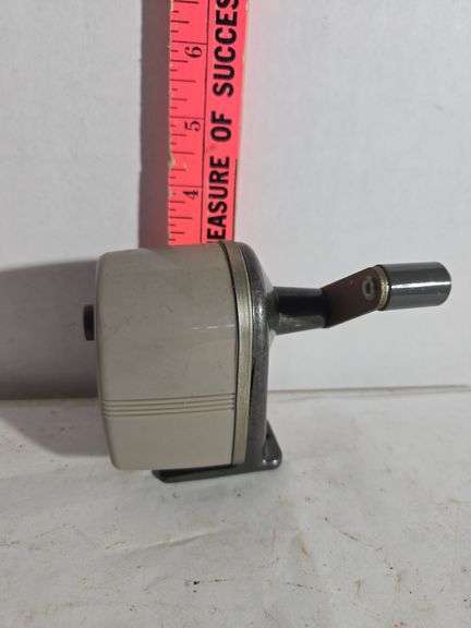 Apsco Star pencil sharpener - Auction Ohio