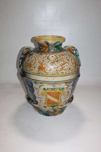 LARGE HANDPAINTED ITALIAN POTTERY VASE WITH SHIELD DETAIL. - Auction Ohio