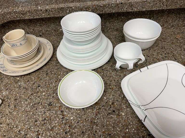 Various designs Corelle dishes - Auction Ohio