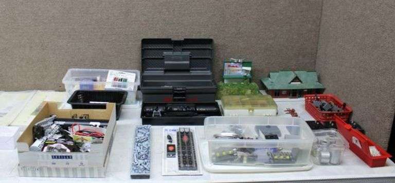 Model Train Accessories, Track, and Electrical Components - Auction Ohio