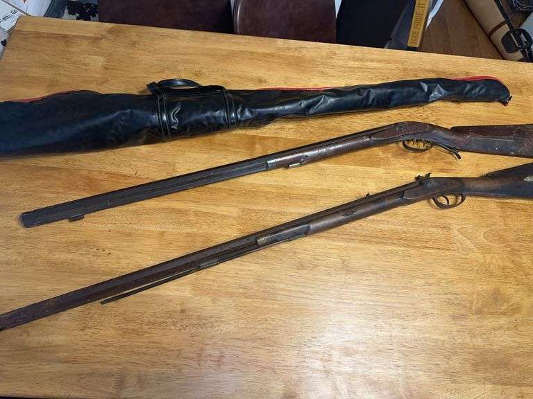 Two antique Daniel Boone style rifles - Auction Ohio