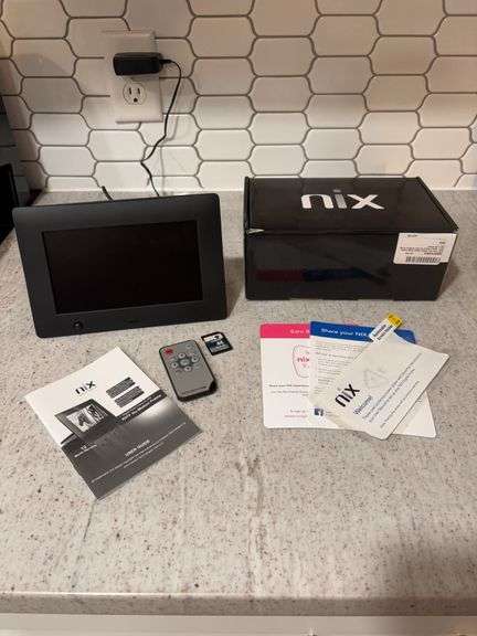 Nix X07F Hu-Motion Digital Photo Frame - Auction Ohio