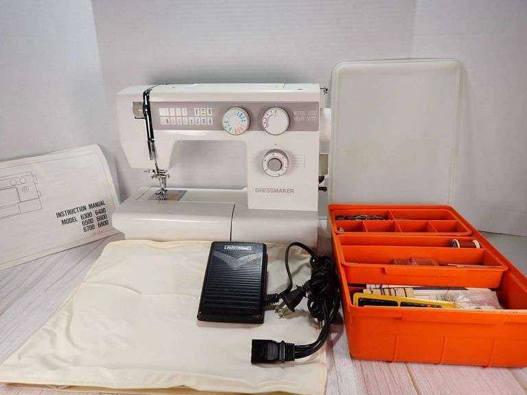 Dressmaker/SINGER Heavy Duty 6800 Sewing Machine With Accessories ...