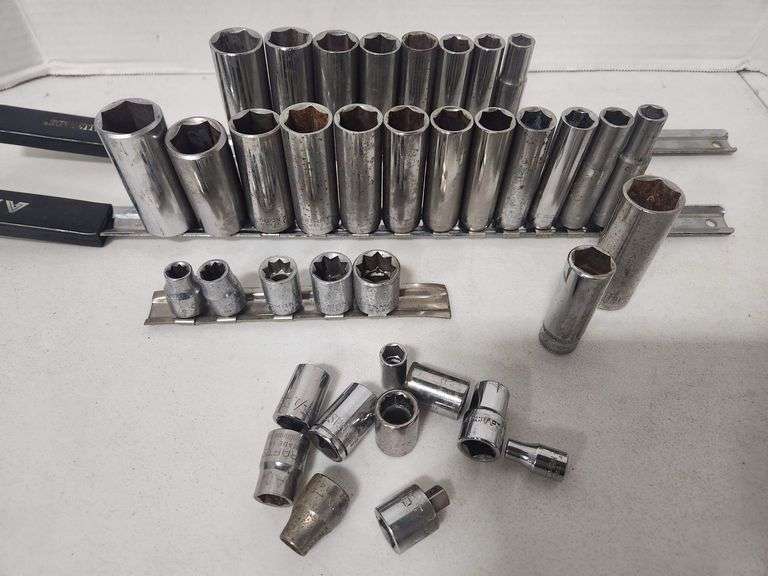 Socket Assortment 1 - Auction Ohio