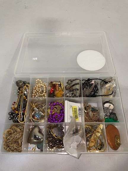 Costume Jewelry - Auction Ohio