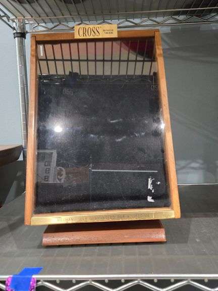 Cross Display - Auction Ohio