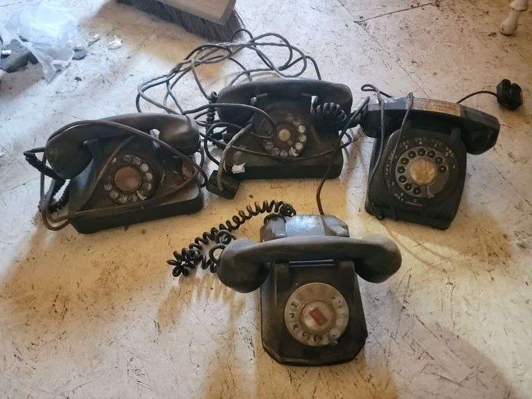 4 Vintage Rotary Phones - Auction Ohio