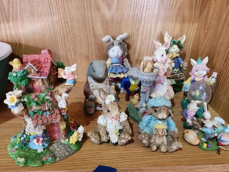 Assorted Easter Figures - Auction Ohio