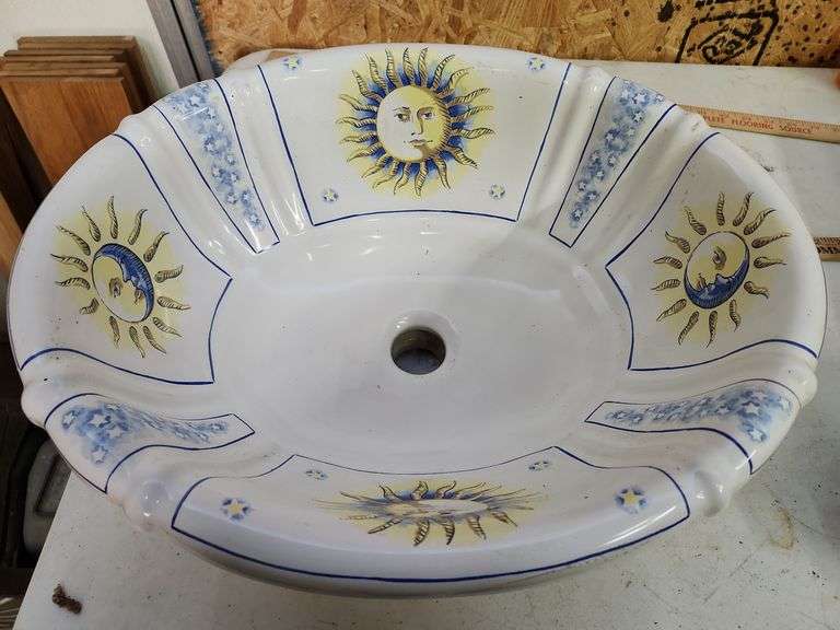 Porcelain Sun & Moon Sink - Auction Ohio