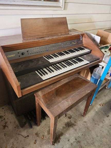 Lowrey LS-1 Organ & Bench W/Storage - Auction Ohio