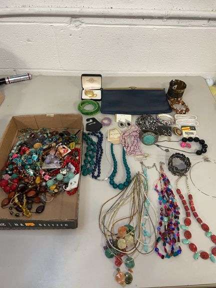 Costume Jewelry - Auction Ohio
