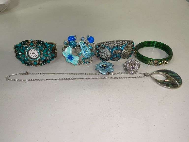 Bright Colored Jewelry - Auction Ohio