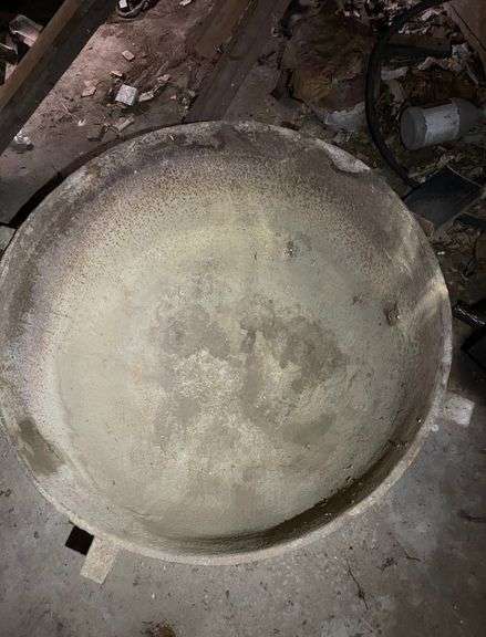 Cauldron 3 1/2 feet wide and 2 feet tall - Auction Ohio