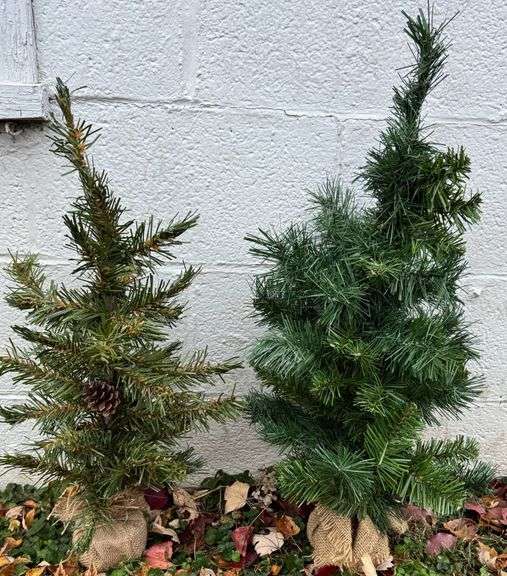 Artificial Miniature Evergreen Trees With Burlap Bases - Auction Ohio