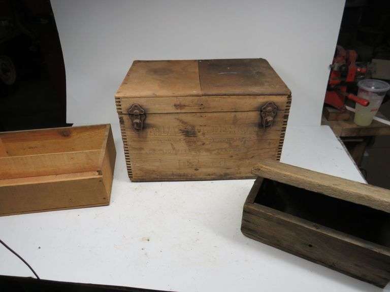 Wood Chest & Boxes - Auction Ohio