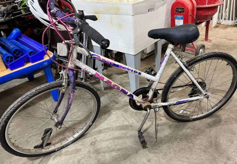 Magna Great Divide 10-Speed Bike with Shimano Components - Auction Ohio