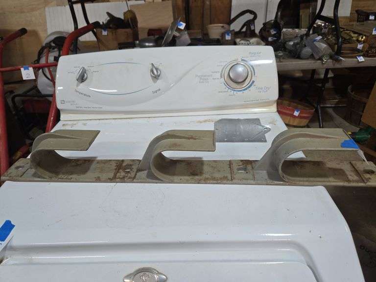 Extension cord storage rack - Auction Ohio