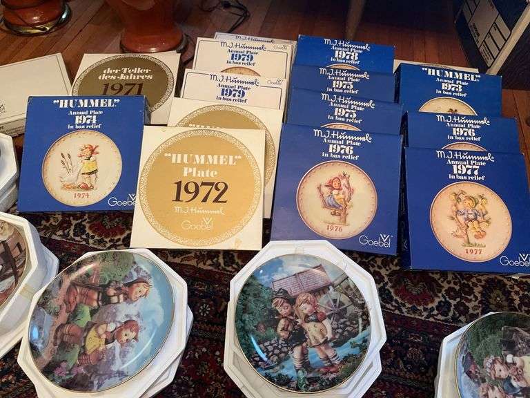 Vintage Hummel’s collector plates – 1970s - Auction Ohio
