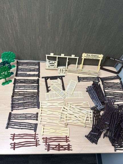 Roy Rogers Double R Bar Ranch Plastic Toy Playset with Barriers, Fences ...