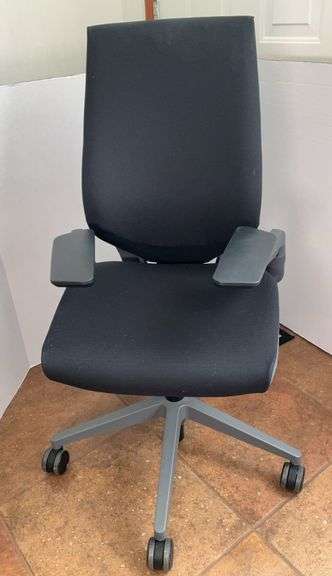 Steelcase Gesture Rolling Desk Chair - Auction Ohio