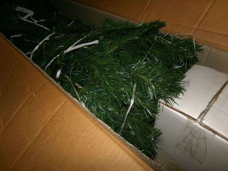 Christmas Tree - Auction Ohio