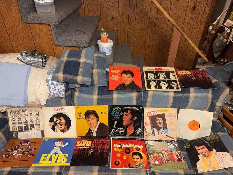 Elvis Records (1) - Auction Ohio