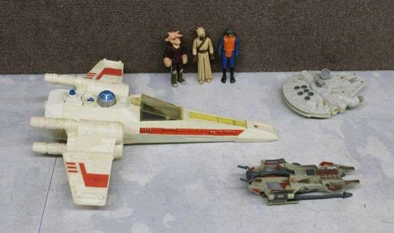 6 Star Wars Vehicles and Figures, 1970s-1980s - Auction Ohio