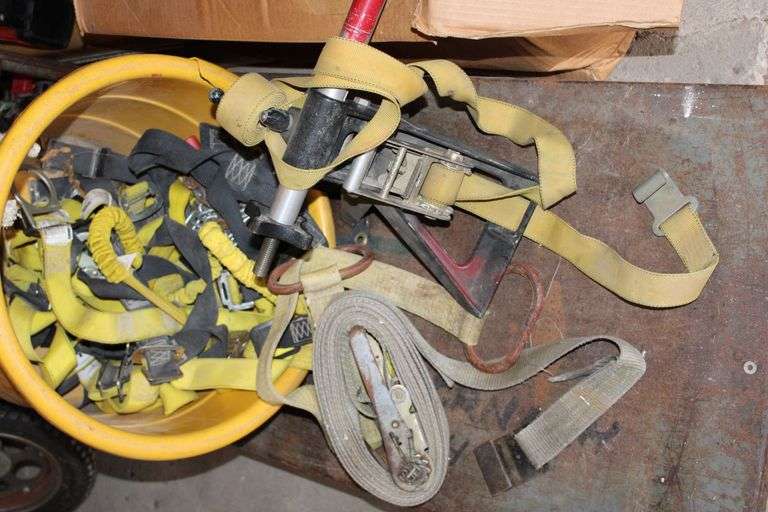 Ratchet Straps & Tie-Downs - Auction Ohio