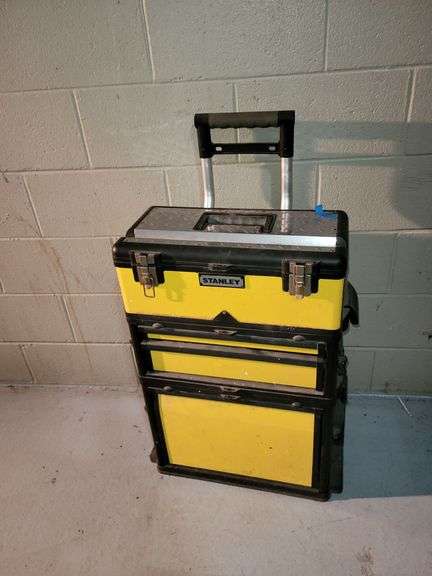 Stanley Tool Box with pull out handle - Auction Ohio