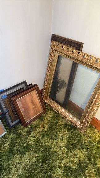 Set of Vintage Picture Frames - Auction Ohio