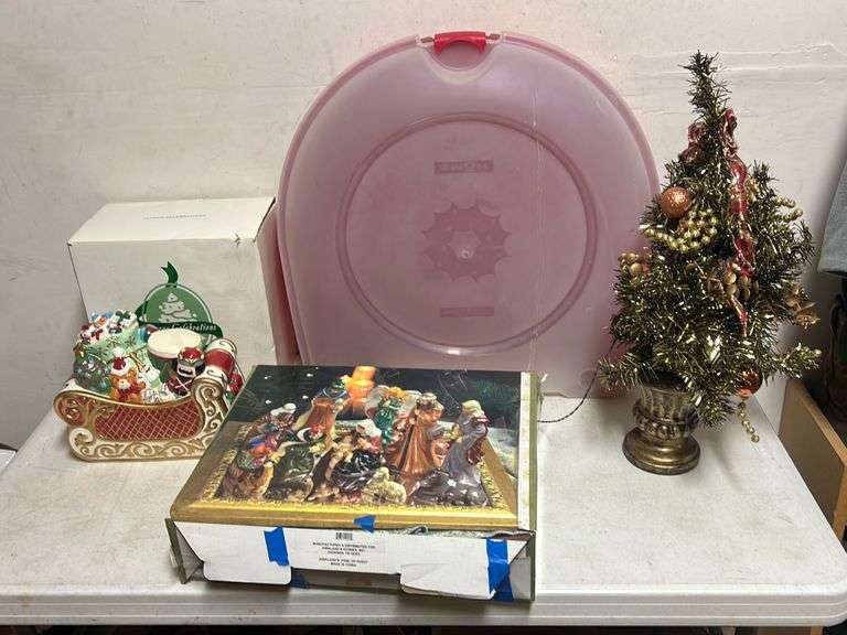 Christmas Lot - Auction Ohio