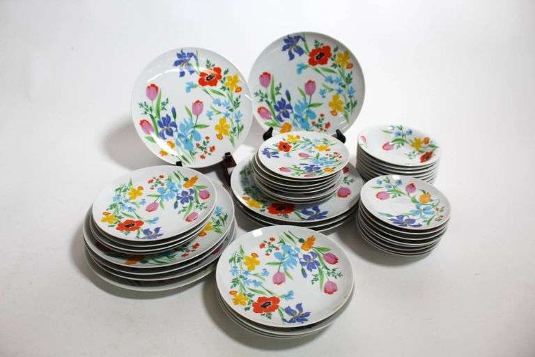 HEINRICH GERMANY FLORAL DISHWARE. - Auction Ohio