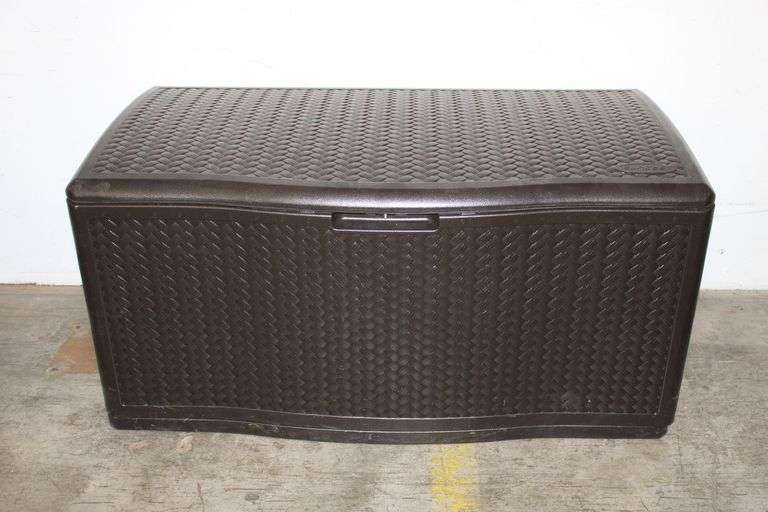 Suncast Storage Deck Box - Auction Ohio