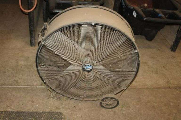 Maxx Air Pro Portable Industrial Fan with Wheels - Auction Ohio