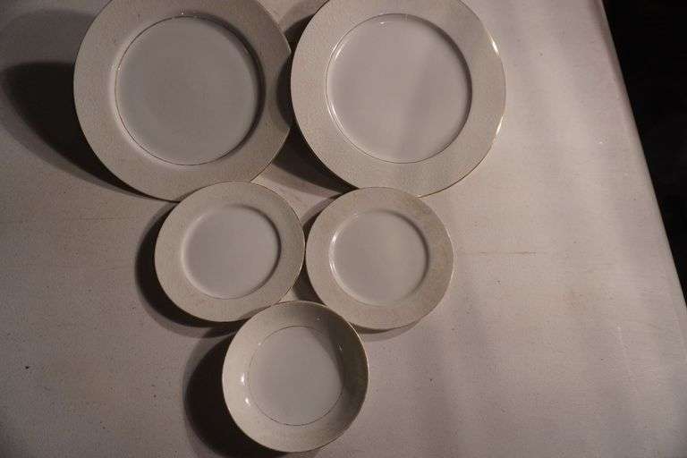 Vintage “Touch of Gold” Fine China Plates – Embassy, Japan - Auction Ohio