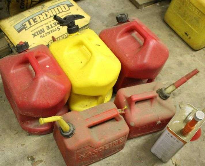 Gas Cans and STIHL MotoMix Fuel Container with Funnel - Auction Ohio