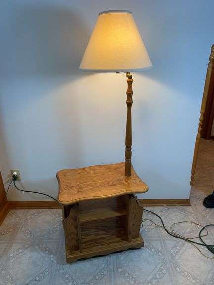 Amish Oak Table/Floor Lamp - Auction Ohio