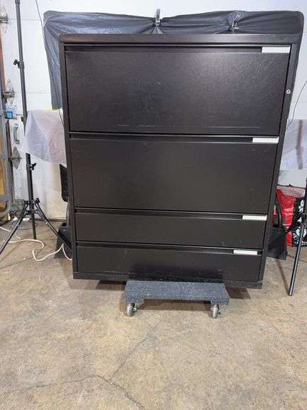 Meridian Metal Filing Cabinet - Auction Ohio