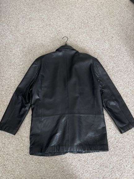 J. Ferrar Mens Black Leather Jacket - Auction Ohio