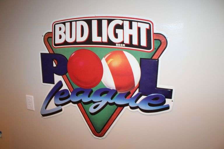 Bud Light Pool League Sign - Auction Ohio