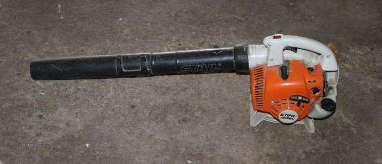 Stihl BG 56C Gas-Powered Leaf Blower - Auction Ohio