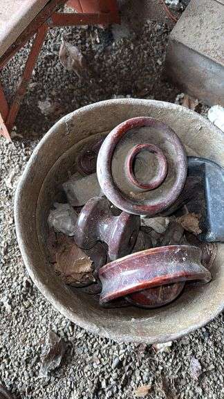 Mixed Lot of Vintage Wooden Spools - Auction Ohio