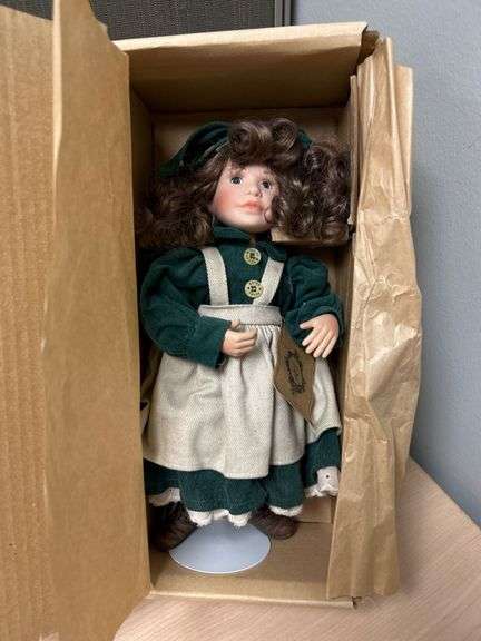 Boyds Collection Doll Laura, 1999 Yesterdays Child Doll Collection ...