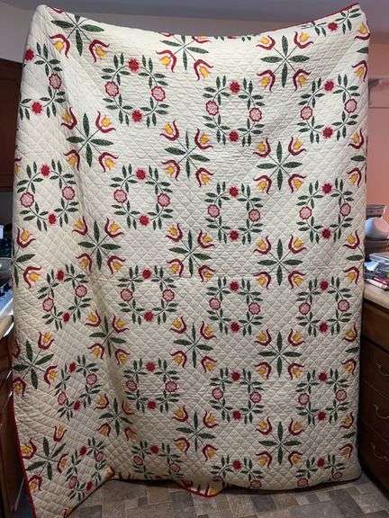 Olde Kentucky Floral Quilt - Auction Ohio