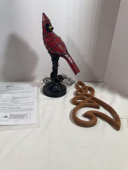 Cardinal Lamp & Celtic Treble Clef - Auction Ohio